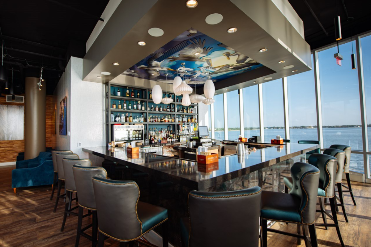 Pier Teaki/Teak in St. Petersburg | VISIT FLORIDA