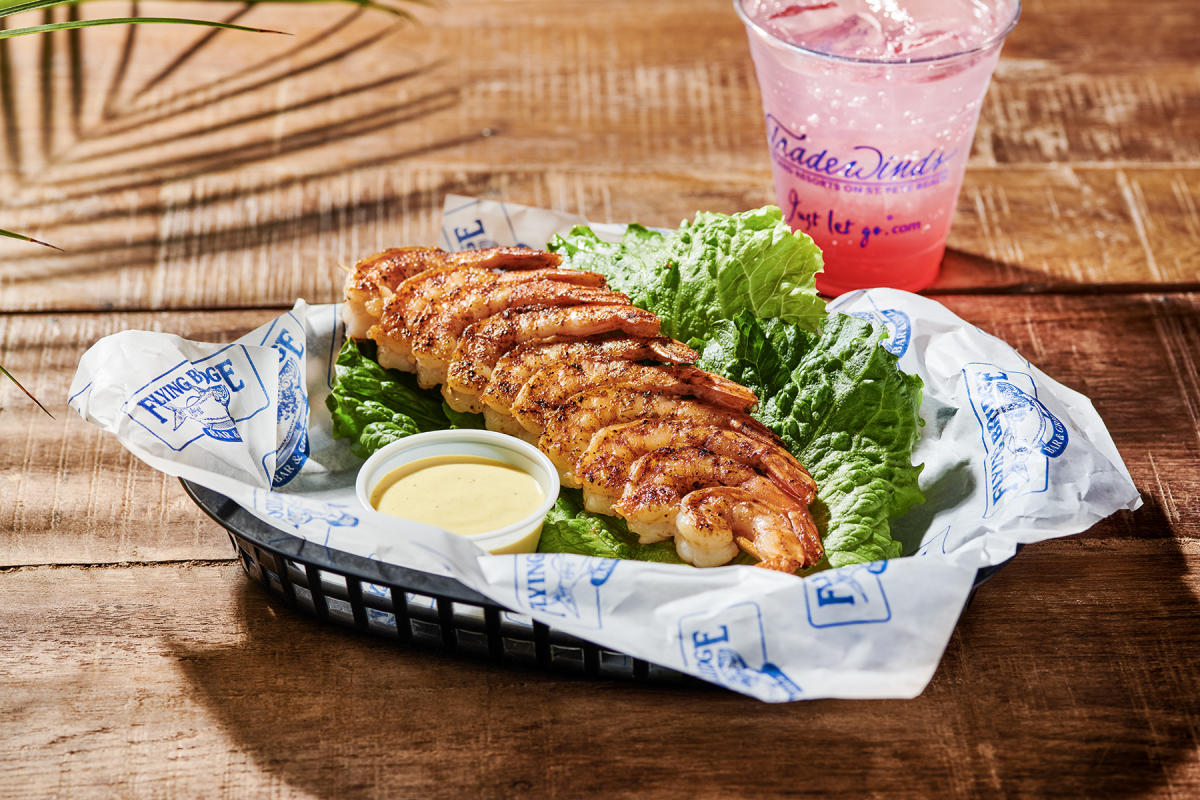 Flying Bridge Fish Shack in St. Pete Beach | VISIT FLORIDA