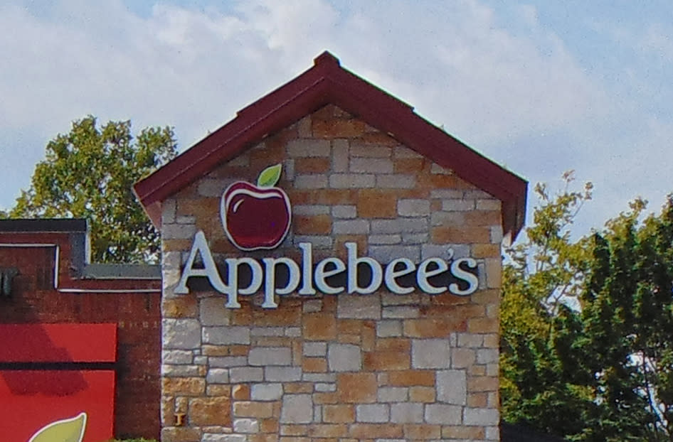 APPLEBEE’S | Warwick, RI