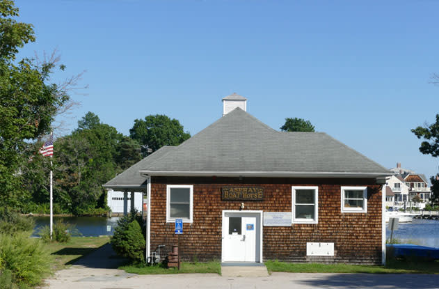 ASPRAY BOAT HOUSE | Warwick, RI