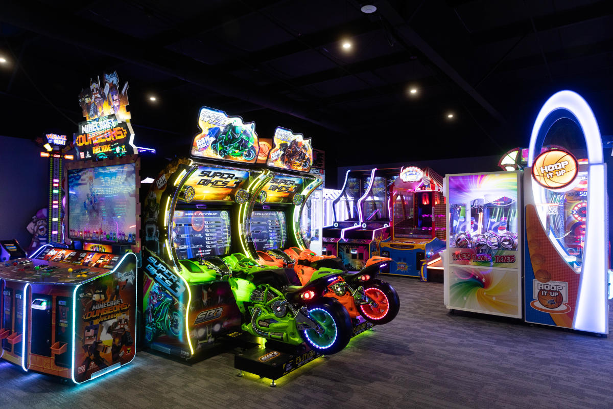 Mike Aulby's Arrowhead Bowl