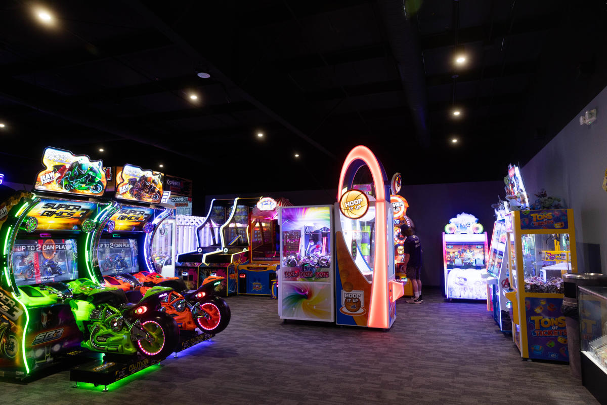 Mike Aulby's Arrowhead Bowl