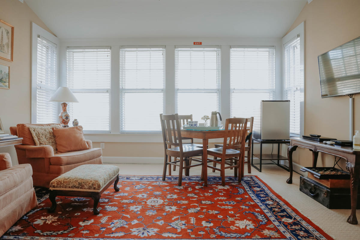 East Main Guest House