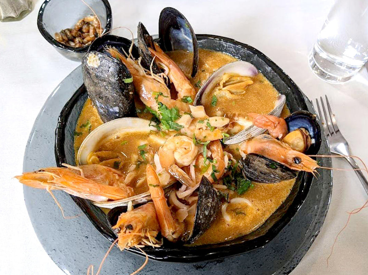 Blue Fish Restaurant | Pawtucket, RI 02860