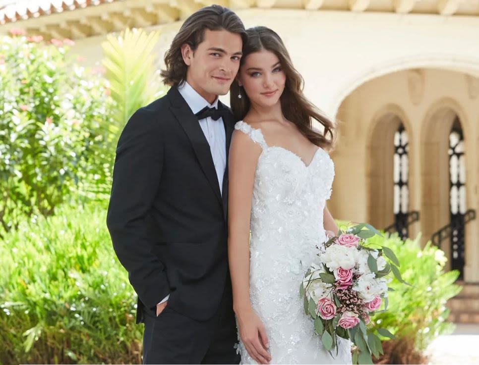 Ana's Bridal Boutique | East Providence, RI 02914