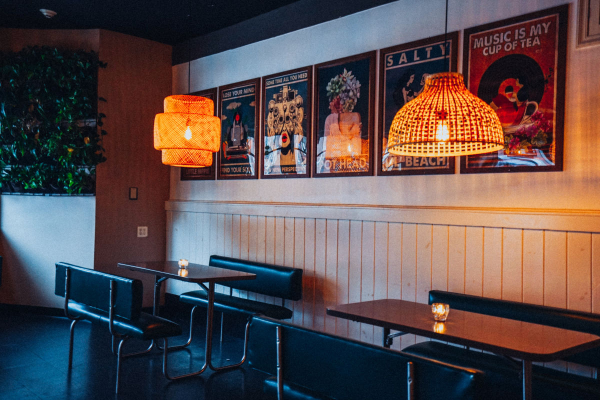 Parlor Bar & Kitchen | Newport, RI 02840