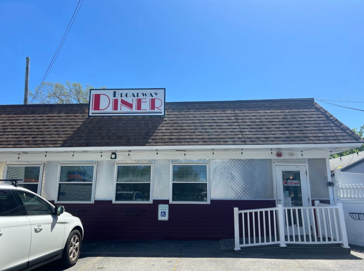 Broadway Diner | East Providence, RI 02914