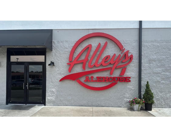 Alley’s Alehouse at Pinheads | Brownsburg, IN