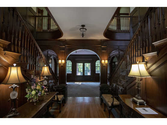 Surrey-Williamson Inn