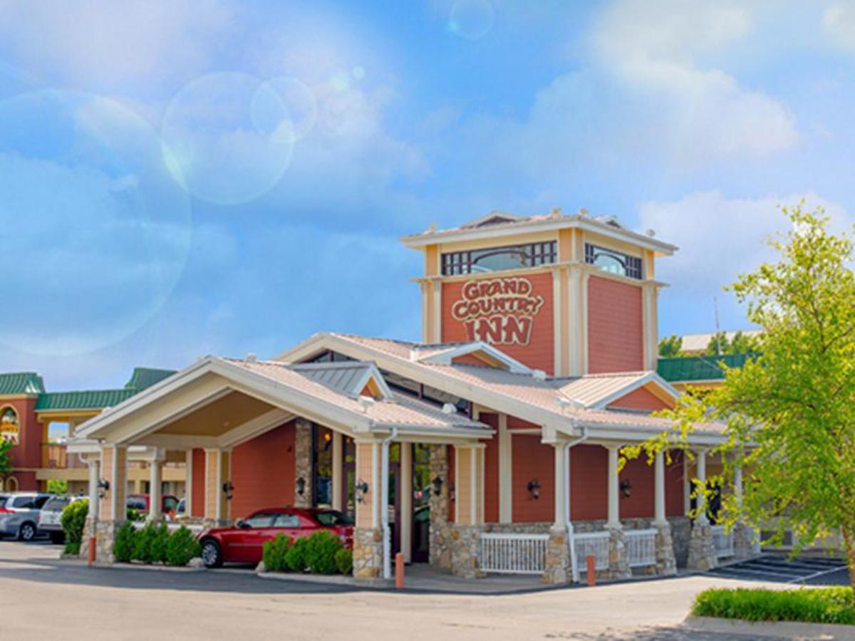Grand Country Inn