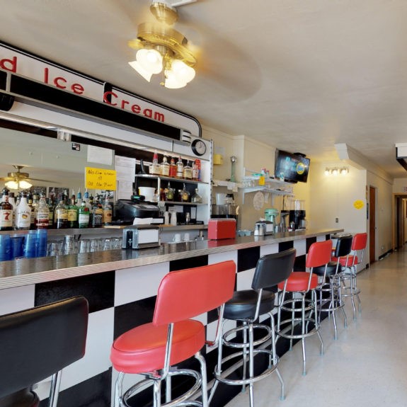 Shopiere Soda Shop & Ice Cream Bar in Beloit WI