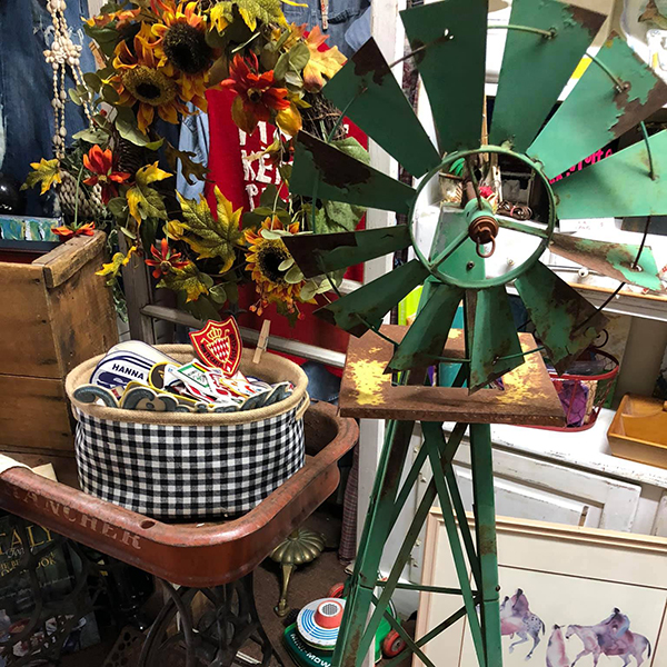 Vintage Etcetera in Beloit WI