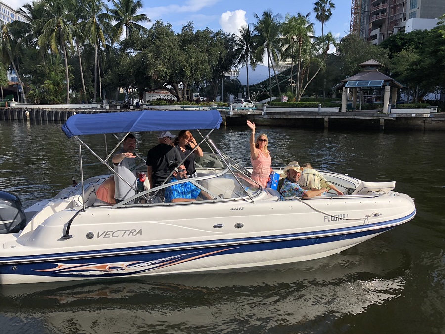 2004 Vectra Deck Boat Outboard