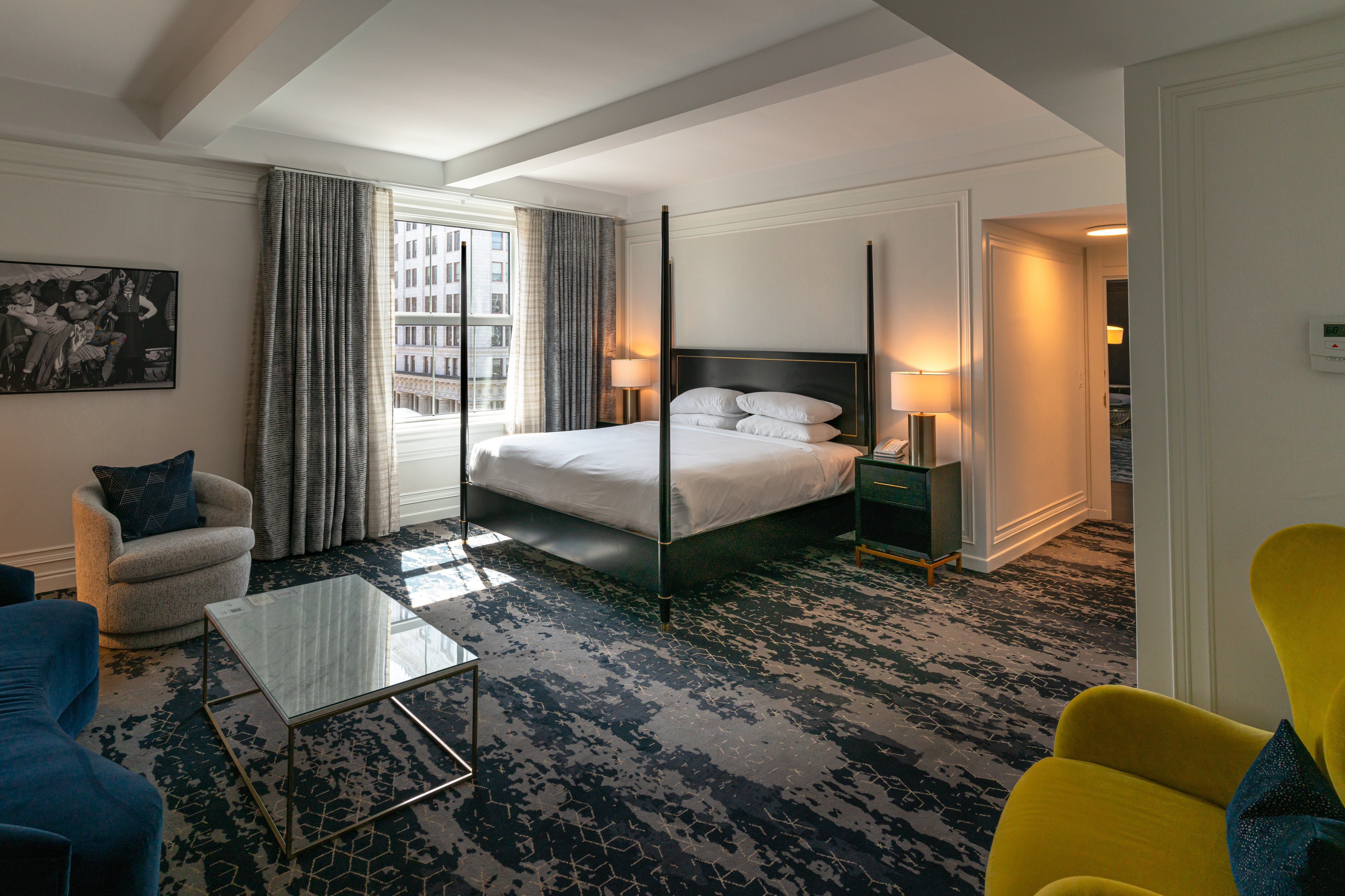 Presidential Suite Sitting Area Picture Of Amway Grand Plaza Curio ...