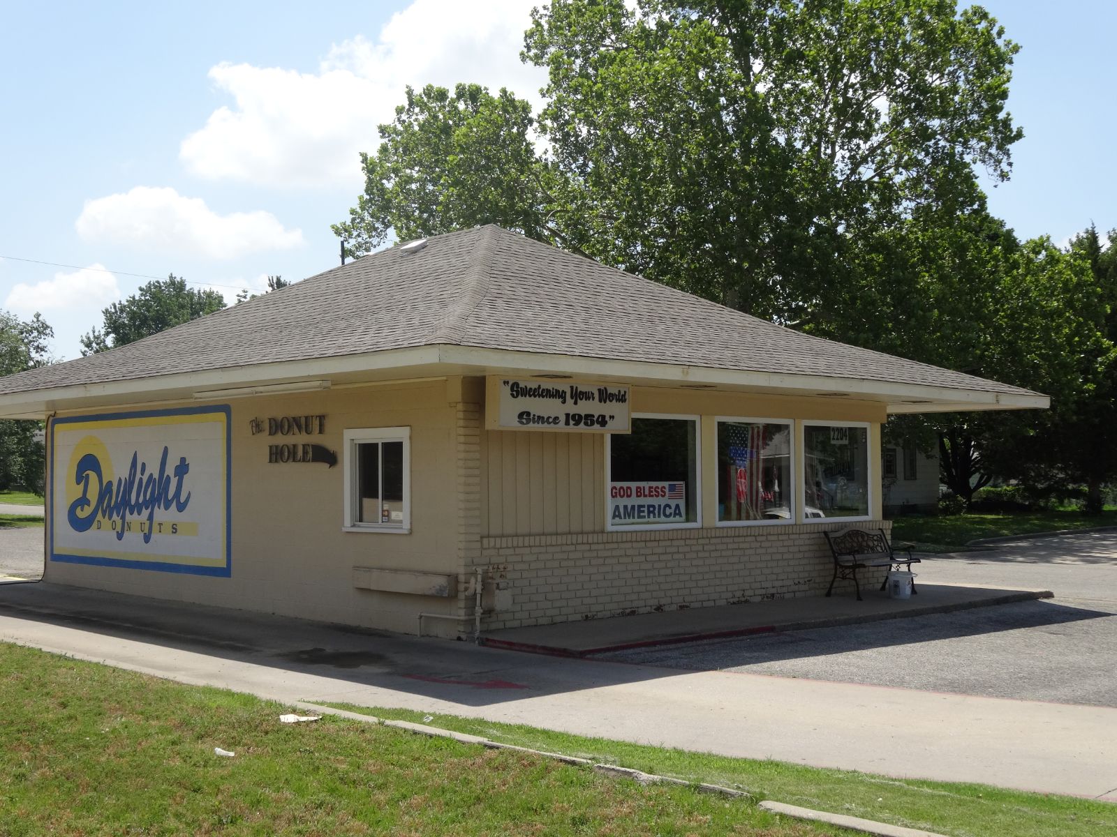 Daylight Donut Restaurant