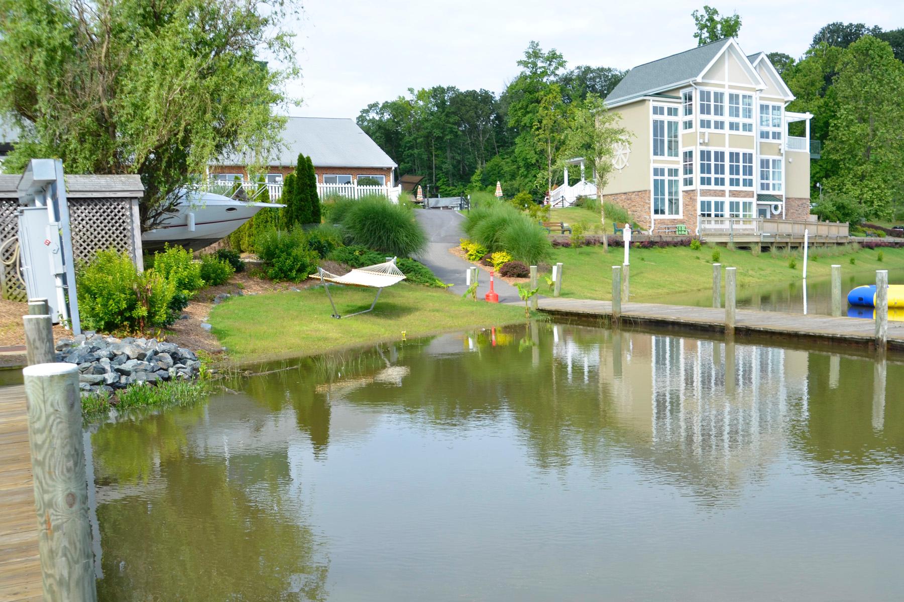 Hope Springs Marina