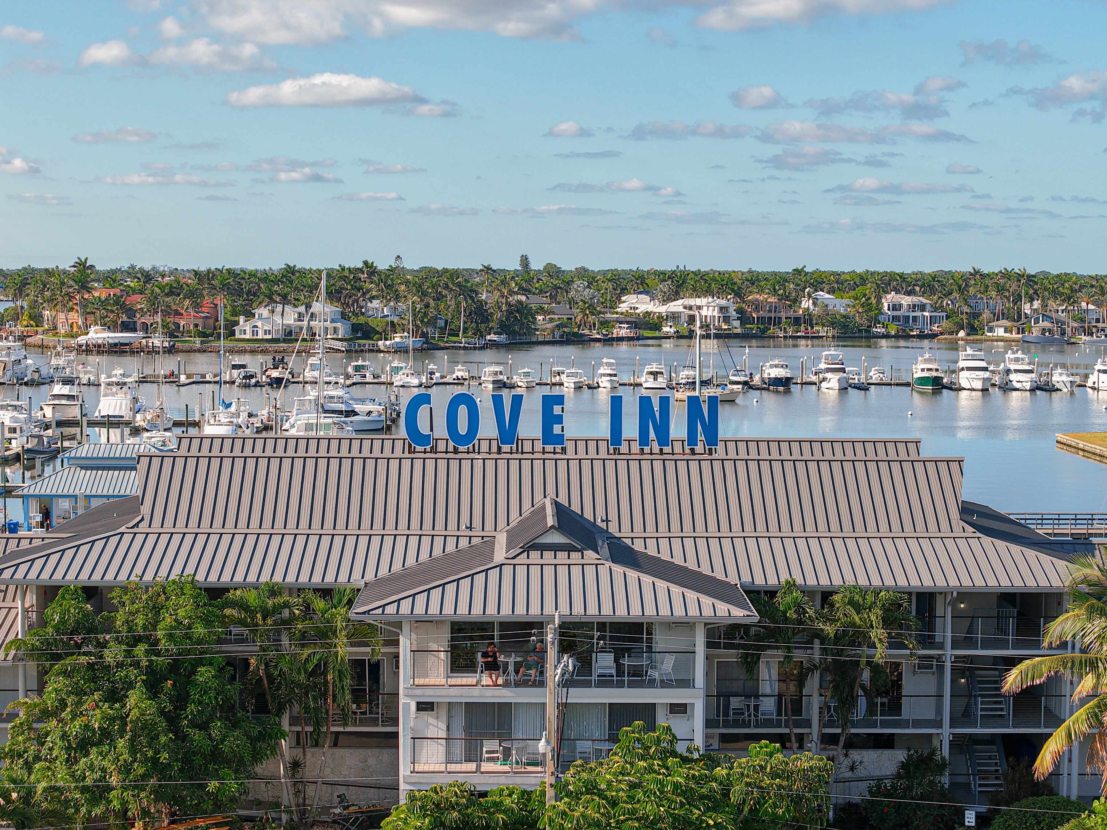 Cove Inn Marina Naples COVE INN ON NAPLES BAY Updated August 2025