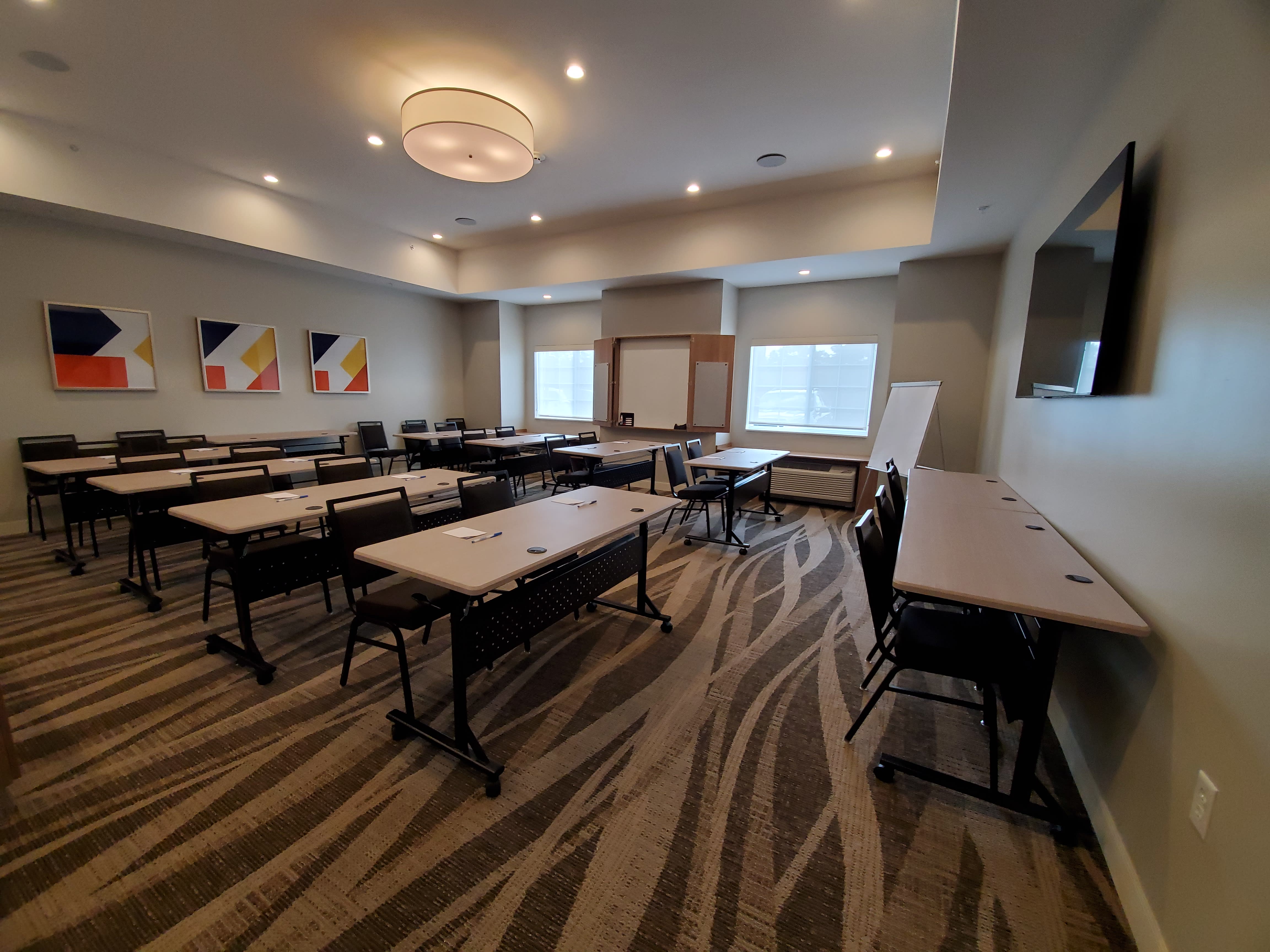 Microtel Inn & Suites by Wyndham Farmington | Farmington, NY 14425