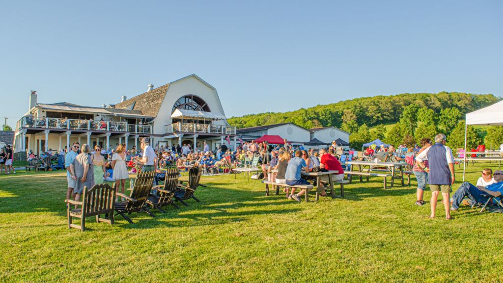 Friday Night Food Trucks and Live Music at Millbrook Winery