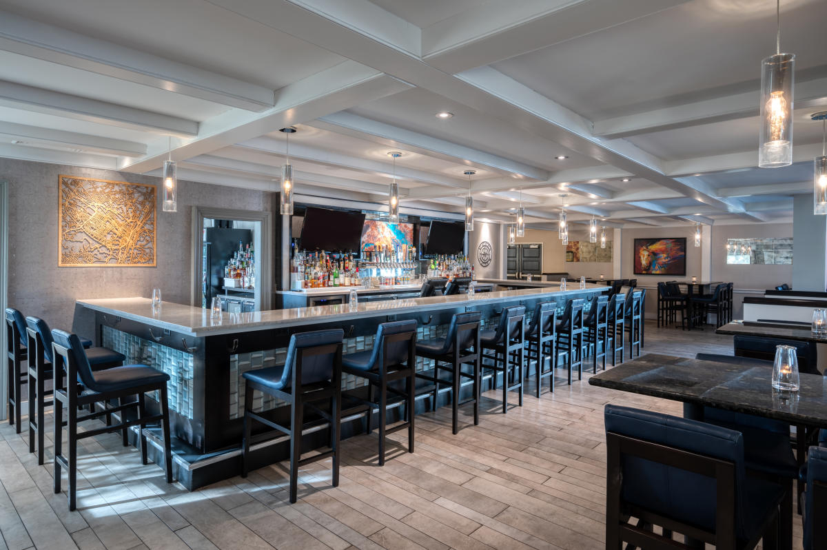 Mr. D's Restaurant & Lounge