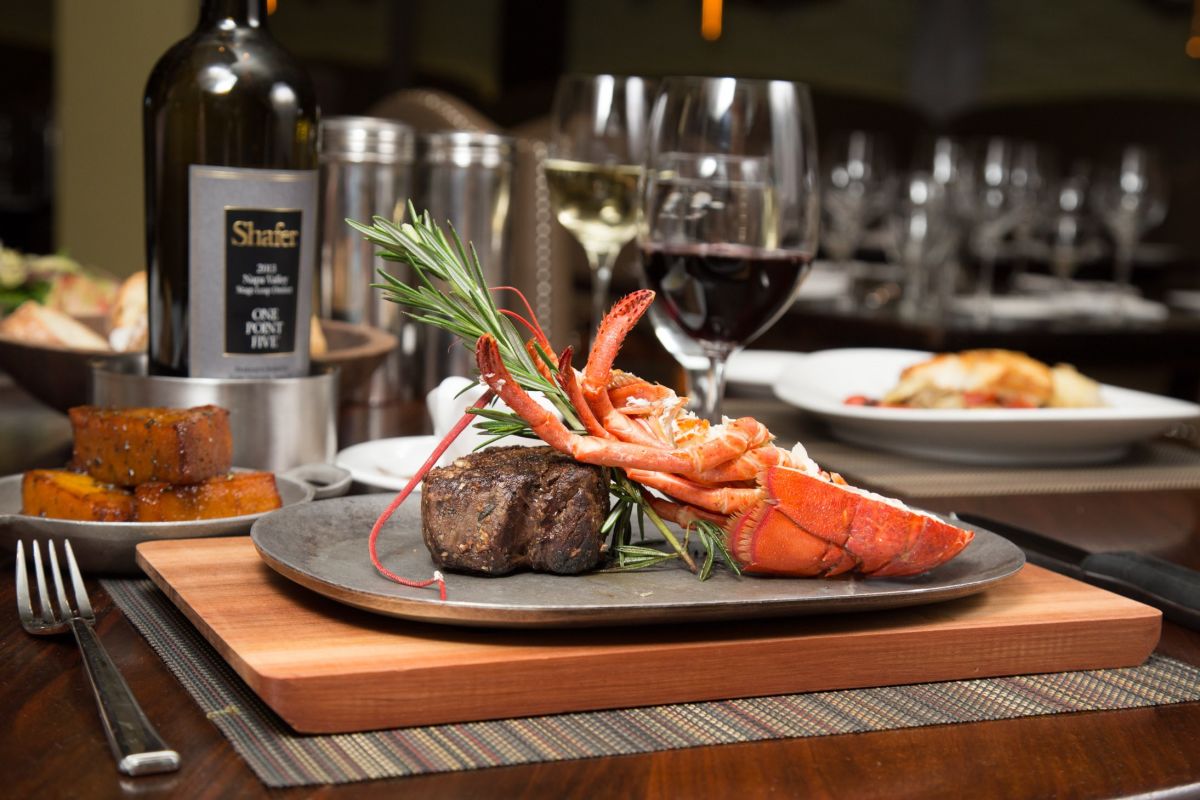 black & blue Steak and Crab