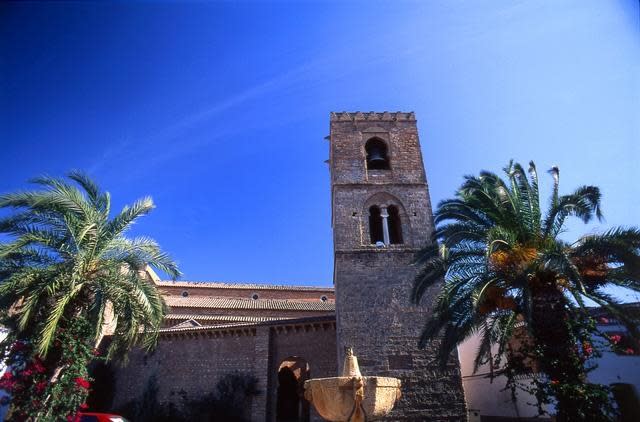 Iglesia de Santa María de la Granada