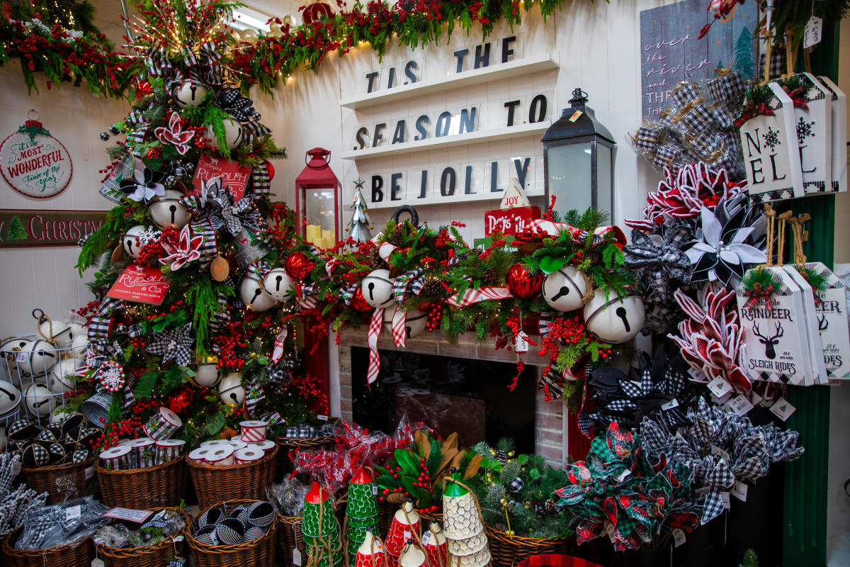 Decorator's Warehouse