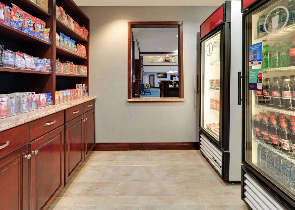 Hampton Inn & Suites Arlington South