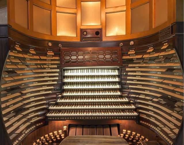 Historic Pipe Organ Recitals and Tours