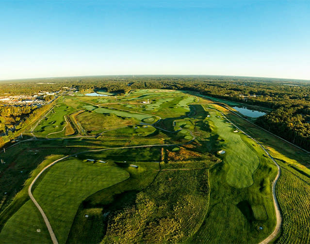 McCullough's Emerald Golf Links