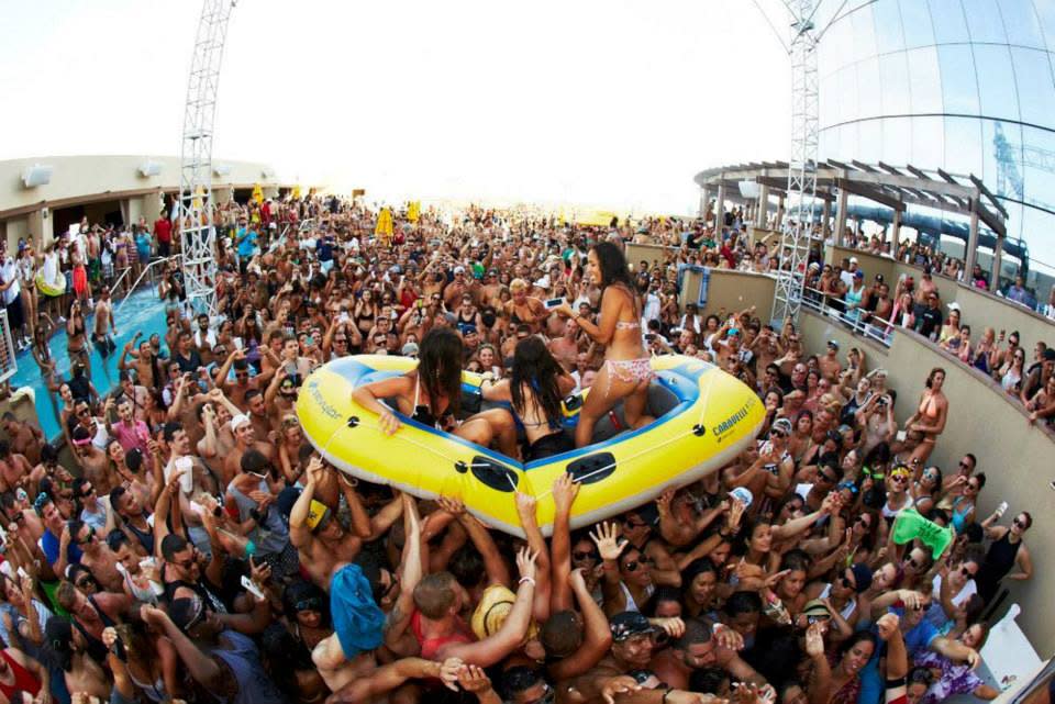 HQ2 Night Club & Beach Club