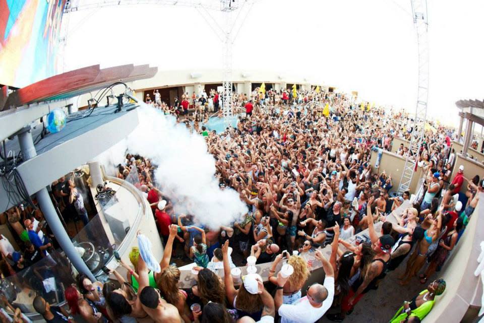 HQ2 Night Club & Beach Club
