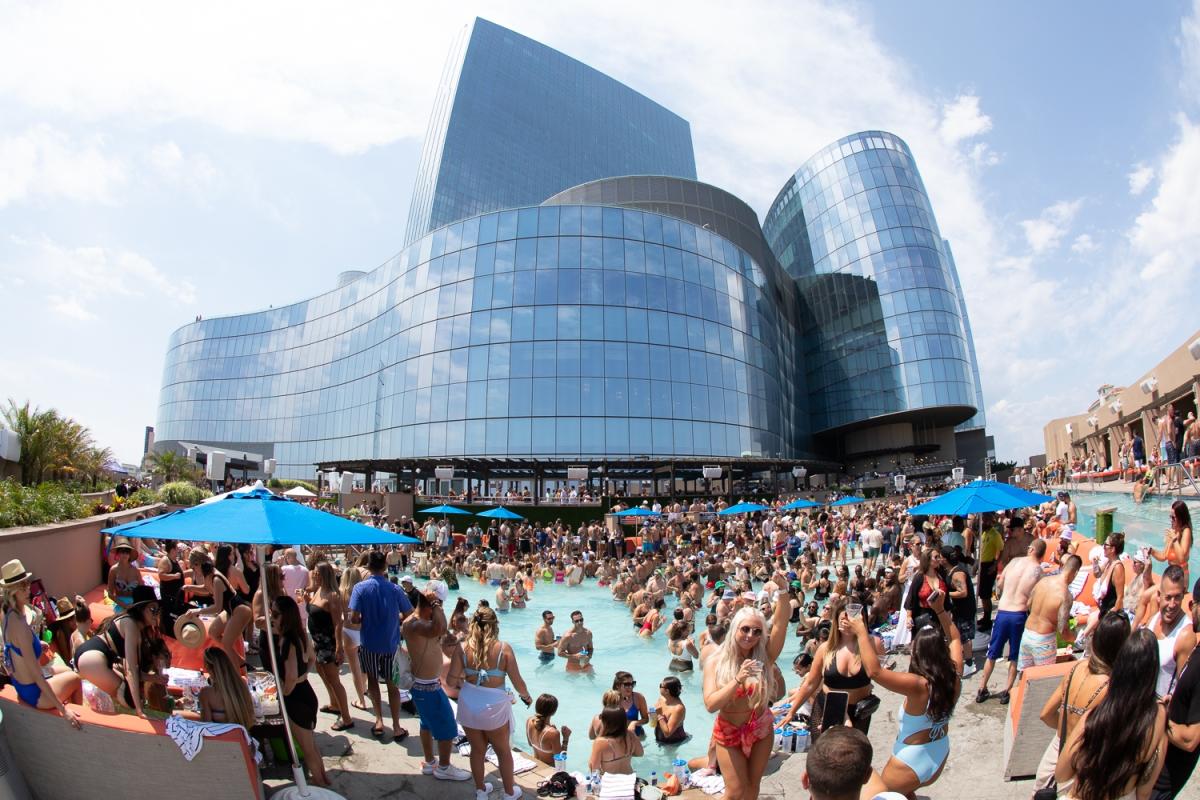 HQ2 Night Club & Beach Club