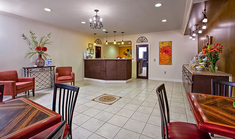 Budgetel Inn & Suites