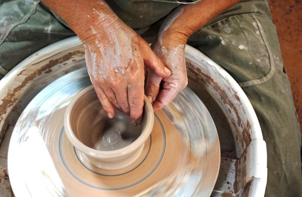 Phoenix Factory's Old Edgefield Pottery