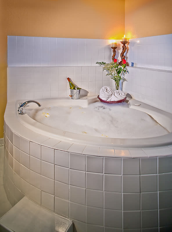 Budgetel Inn & Suites