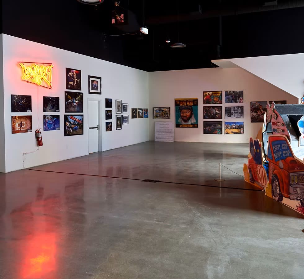 Art Tours: Art on the Avenue Guided Pop-Up Art Gallery