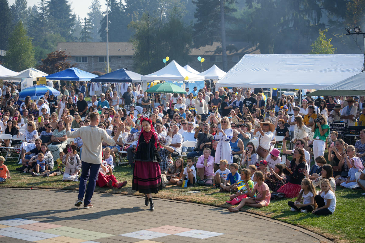 Bellevue's September Event Weekend: Bellevue Fashion Week, BrickCon ...