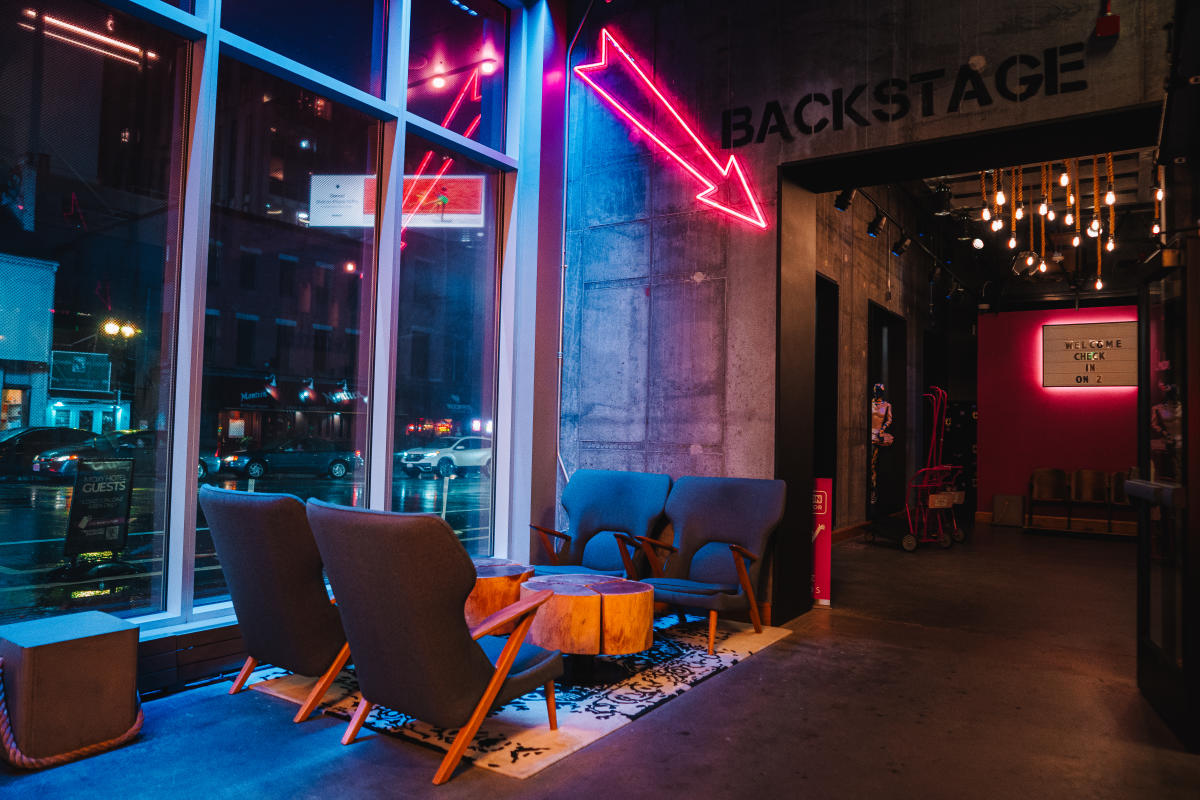 Bar Moxy - Moxy Boston Downtown