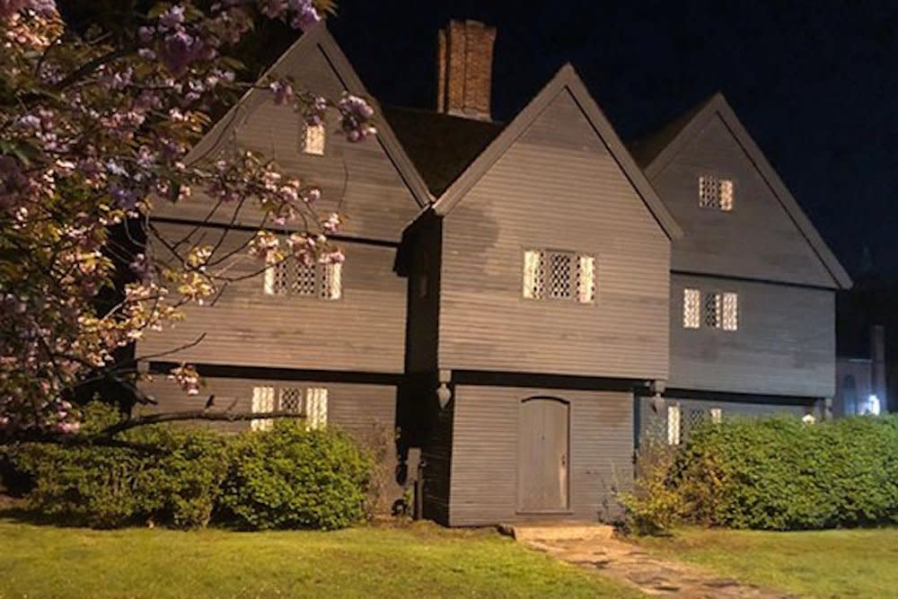 Haunted Footsteps Ghost Tour