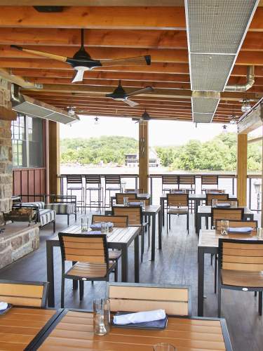 riverside dining bath