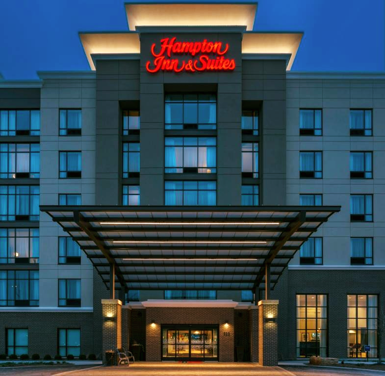 Hampton Inn & Suites Newport