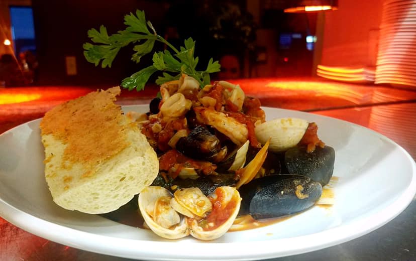 Lockside Bar & Grill