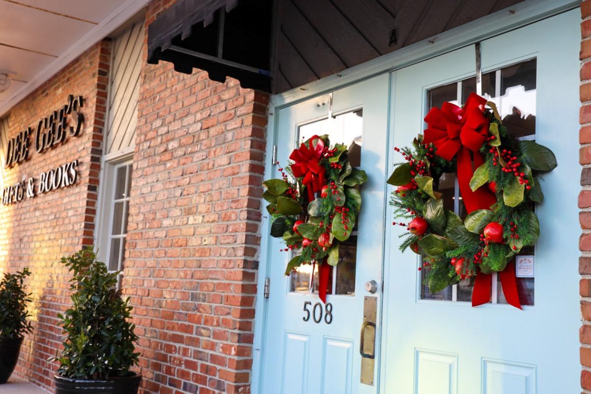 Dee Gee's Gifts & Books | Morehead City, NC