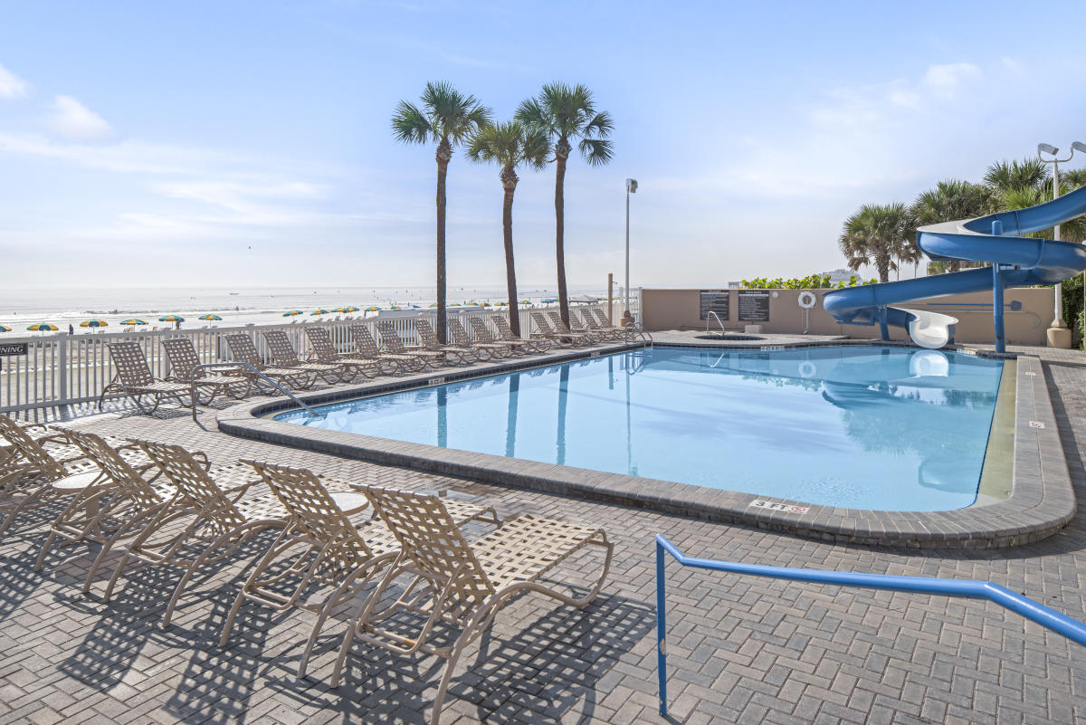 Hilton Vacation Club Daytona Beach Regency | Daytona Beach, FL 32118