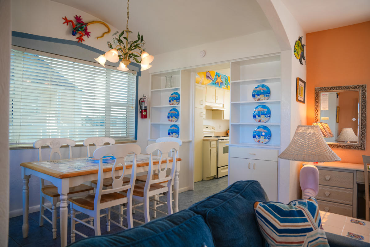 Tropical Manor on the Ocean | Daytona Beach Shores, FL 32118