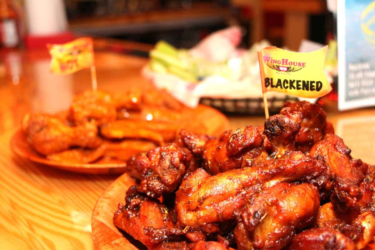 Winghouse Bar & Grill | Daytona Beach, FL 32114