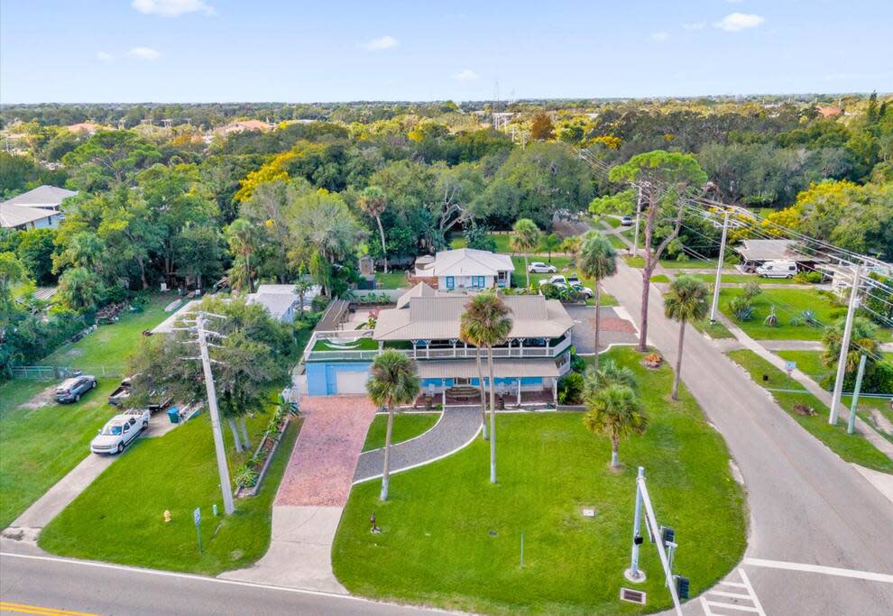 McCoy House Vacation Rental | Daytona Beach, FL 32117