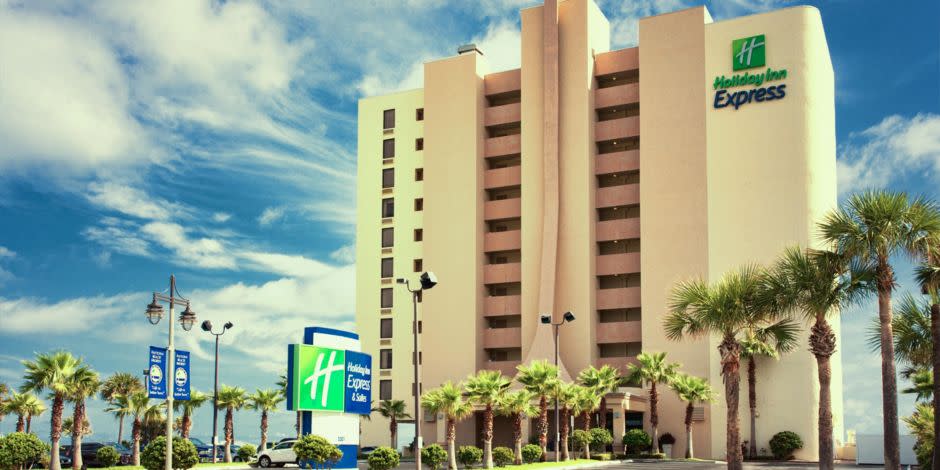 Holiday Inn Express & Suites Oceanfront | Daytona Beach Shores, FL 32118