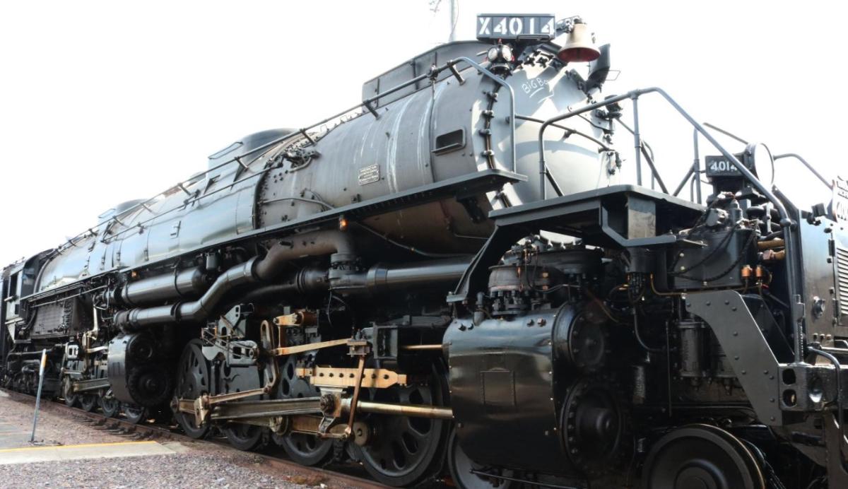 Big Boy No. 4014 in West Chicago